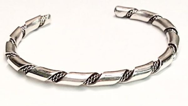 Navajo Elaine Tahe Twisted Wire Cuff – Micah Gallery